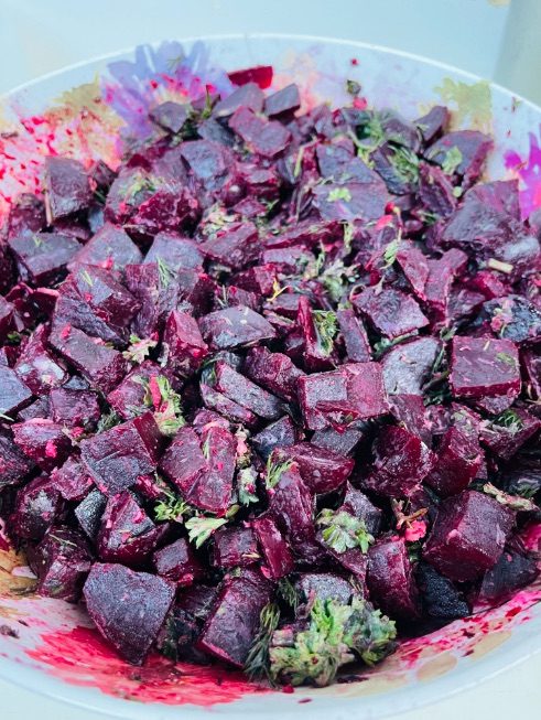 Odi’s Kitchen Serves Healthy Salads & More - Paradise News Magazine
