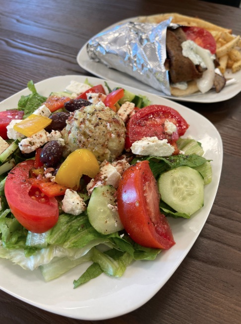 Odi’s Kitchen Serves Healthy Salads & More - Paradise News Magazine